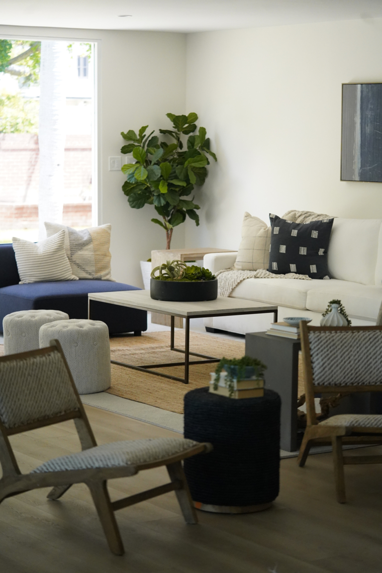 How to Create a Cozy Minimalist Home: 10 Simple Tips